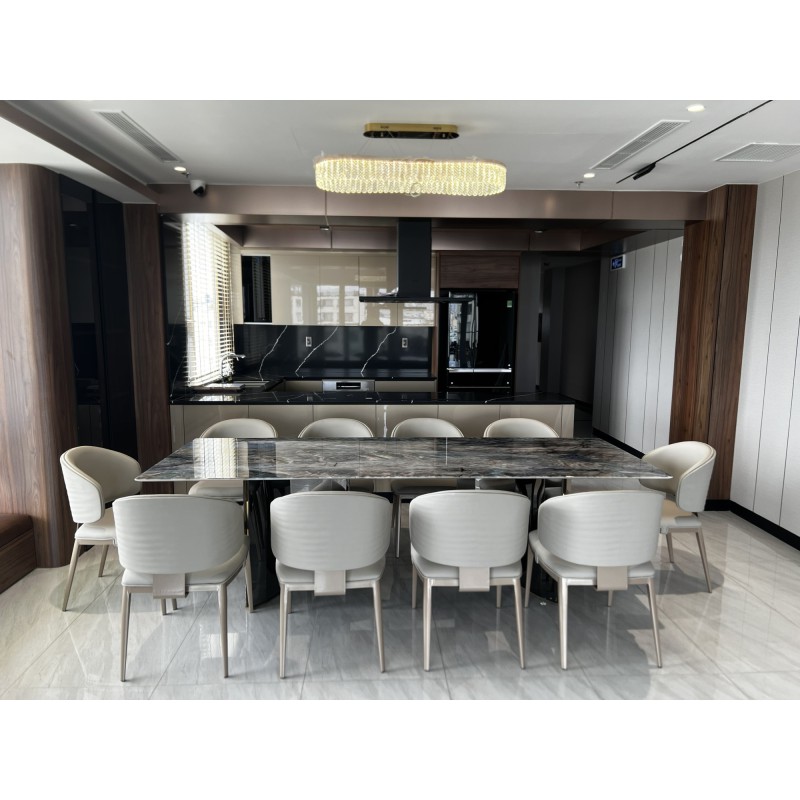 Những bộ bàn ăn mặt đá đen đẹp nhất tại Hoàng Ngân